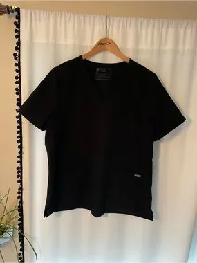 Figs | Tops | Figs Technical Collection Scrub Top Figs Scrubs Black ...